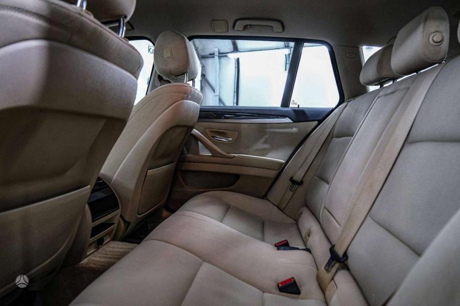 Zils BMW 520 2014 Kauņa, ar dzinēja tilpumu 2.00 L un nobraukumu 296 tūkst. km par 9690 €, foto 10 vietnē AUTOMOTO.COM.LV