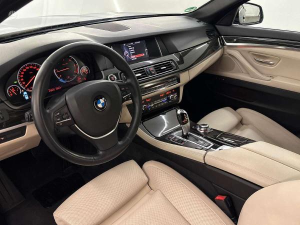 Blue BMW 520 2015 in Marijampole, with an engine capacity of 2.00 L and mileage of 312 thousand km for 11750 €, photo 2 on AUTOMOTO.COM.LV