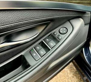 Blue BMW 520 2015 in Utena, with an engine capacity of 2.00 L and mileage of 313 thousand km for 13600 €, photo 25 on AUTOMOTO.COM.LV