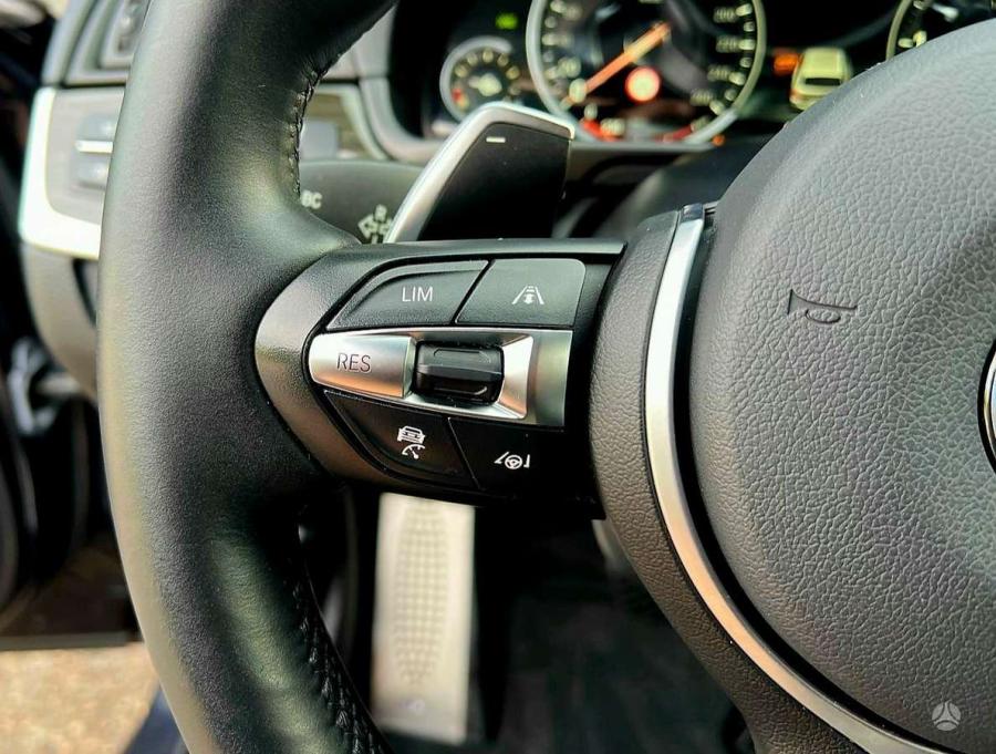 Blue BMW 520 2015 in Utena, with an engine capacity of 2.00 L and mileage of 313 thousand km for 13600 €, photo 52 on AUTOMOTO.COM.LV