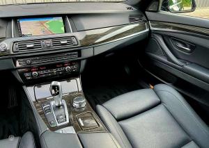 Blue BMW 520 2015 in Utena, with an engine capacity of 2.00 L and mileage of 313 thousand km for 13600 €, photo 57 on AUTOMOTO.COM.LV