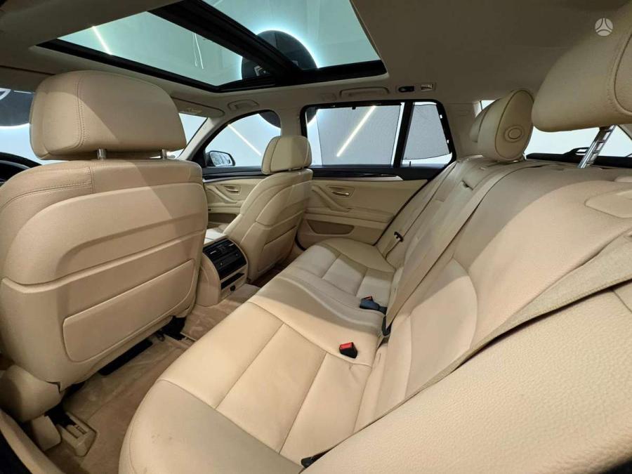 Blue BMW 520 2015 in Marijampole, with an engine capacity of 2.00 L and mileage of 225 thousand km for 9650 €, photo 8 on AUTOMOTO.COM.LV