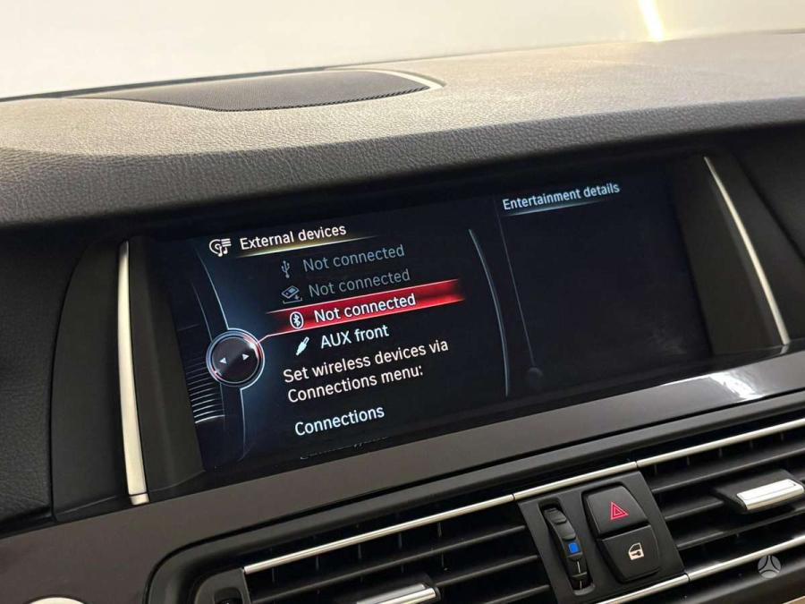 Blue BMW 520 2015 in Marijampole, with an engine capacity of 2.00 L and mileage of 225 thousand km for 9650 €, photo 20 on AUTOMOTO.COM.LV