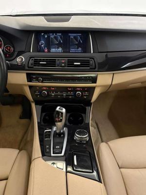 Blue BMW 520 2015 in Marijampole, with an engine capacity of 2.00 L and mileage of 225 thousand km for 9650 €, photo 27 on AUTOMOTO.COM.LV