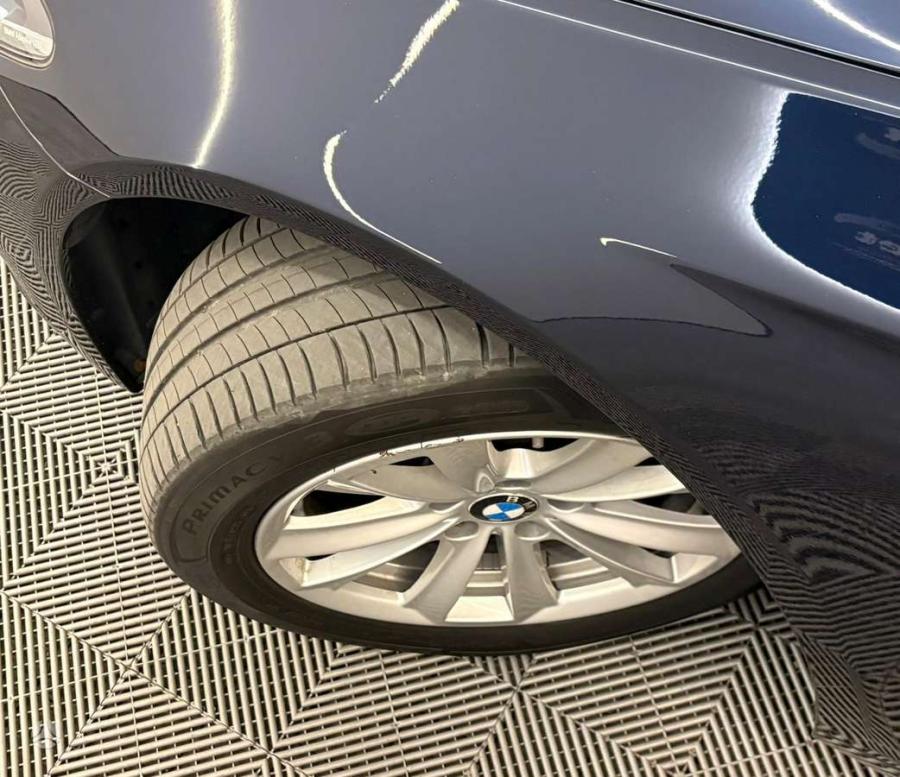 Blue BMW 520 2015 in Marijampole, with an engine capacity of 2.00 L and mileage of 225 thousand km for 9650 €, photo 32 on AUTOMOTO.COM.LV