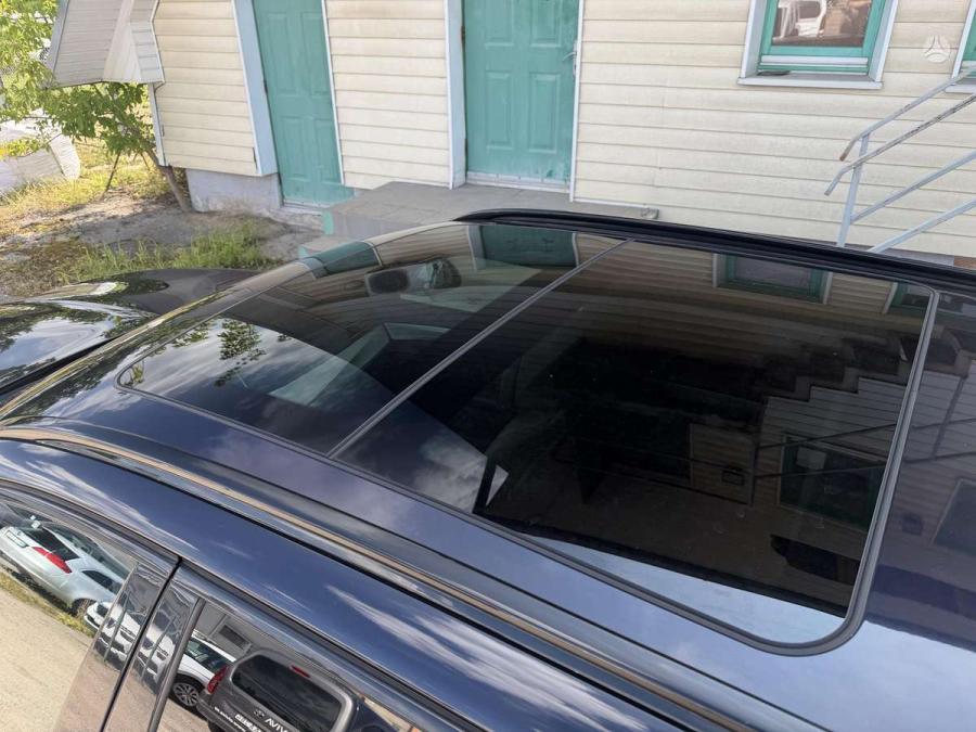 Blue BMW 520 2015 in Mazeikiai, with an engine capacity of 2.00 L and mileage of 328 thousand km for 13500 €, photo 12 on AUTOMOTO.COM.LV