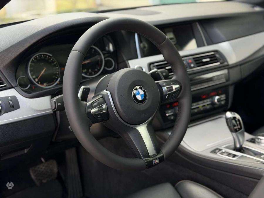 Blue BMW 520 2015 in Mazeikiai, with an engine capacity of 2.00 L and mileage of 328 thousand km for 13500 €, photo 14 on AUTOMOTO.COM.LV