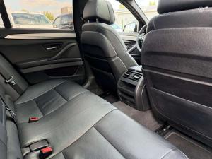 Blue BMW 520 2015 in Mazeikiai, with an engine capacity of 2.00 L and mileage of 328 thousand km for 13500 €, photo 25 on AUTOMOTO.COM.LV