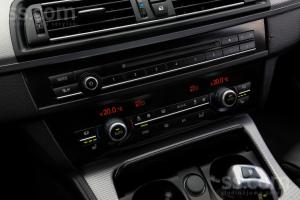 Blue BMW 520 2015 in Jelgava, with an engine capacity of 2.00 L and mileage of 354 thousand km for 11350 €, photo 18 on AUTOMOTO.COM.LV