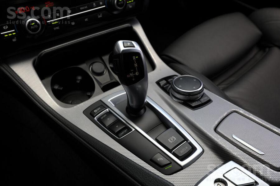 Blue BMW 520 2015 in Jelgava, with an engine capacity of 2.00 L and mileage of 354 thousand km for 11350 €, photo 19 on AUTOMOTO.COM.LV