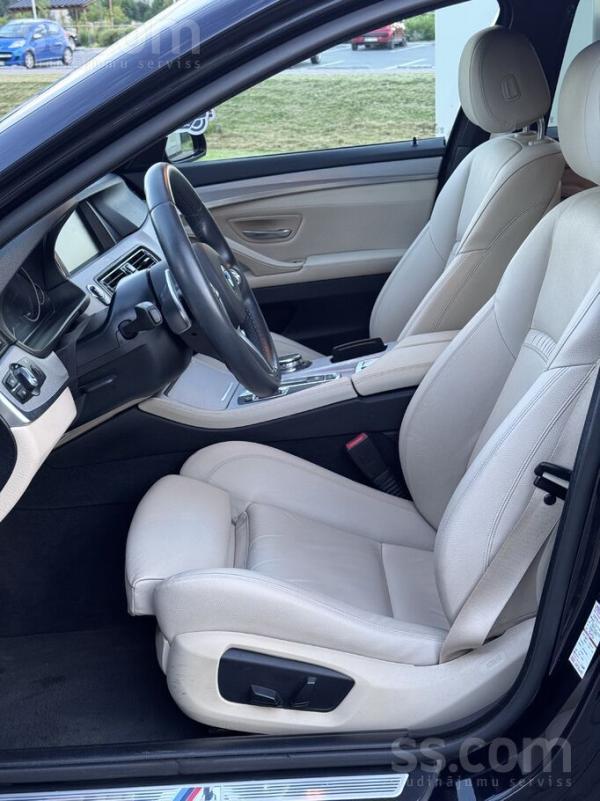 Blue BMW 520 2016 in Jelgava, with an engine capacity of 2.00 L and mileage of 253 thousand km for 11400 €, photo 10 on AUTOMOTO.COM.LV