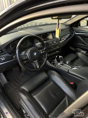 Blue BMW 520 2016 in Vilnius, with an engine capacity of 2.00 L and mileage of 322 thousand km for 10500 €, photo 7 on AUTOMOTO.COM.LV