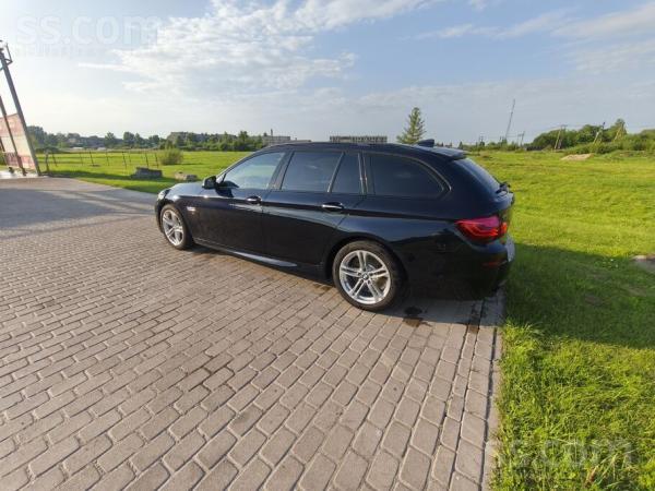 Blue BMW 520 2016 in Tukums, with an engine capacity of 2.00 L and mileage of 281 thousand km for 14500 €, photo 2 on AUTOMOTO.COM.LV