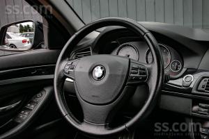Blue BMW 520 2016 in Tukums, with an engine capacity of 2.00 L and mileage of 219 thousand km for 13700 €, photo 8 on AUTOMOTO.COM.LV