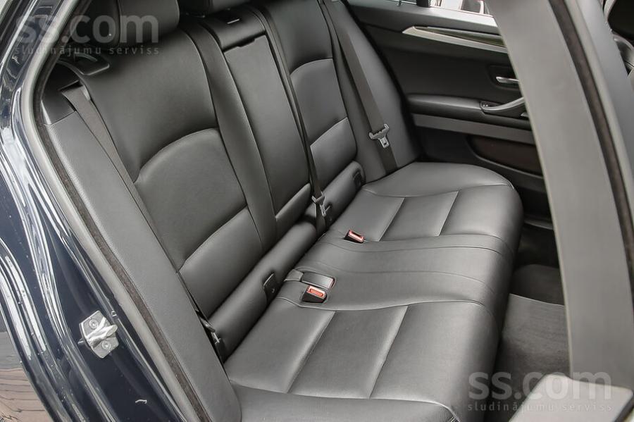 Blue BMW 520 2016 in Tukums, with an engine capacity of 2.00 L and mileage of 219 thousand km for 13700 €, photo 12 on AUTOMOTO.COM.LV