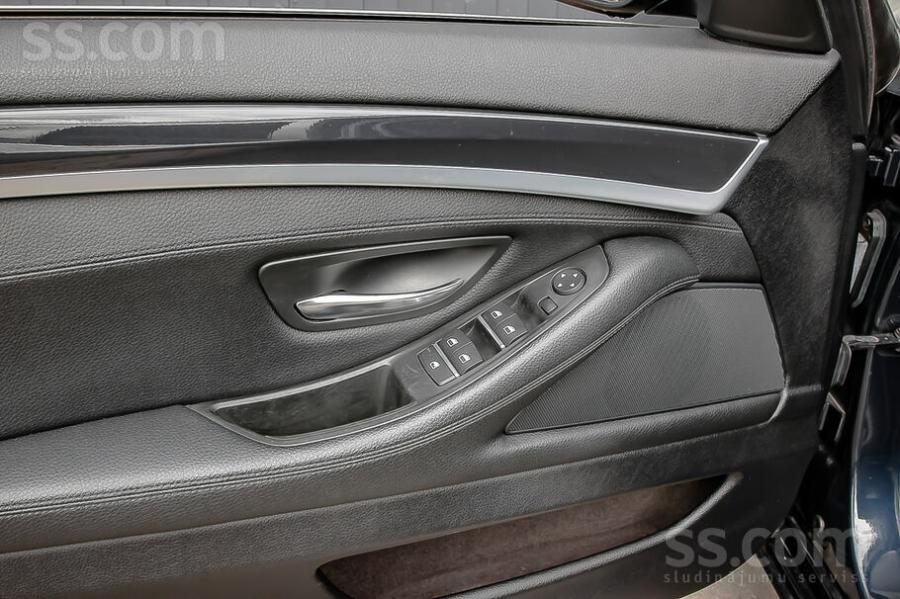 Blue BMW 520 2016 in Tukums, with an engine capacity of 2.00 L and mileage of 219 thousand km for 13700 €, photo 14 on AUTOMOTO.COM.LV