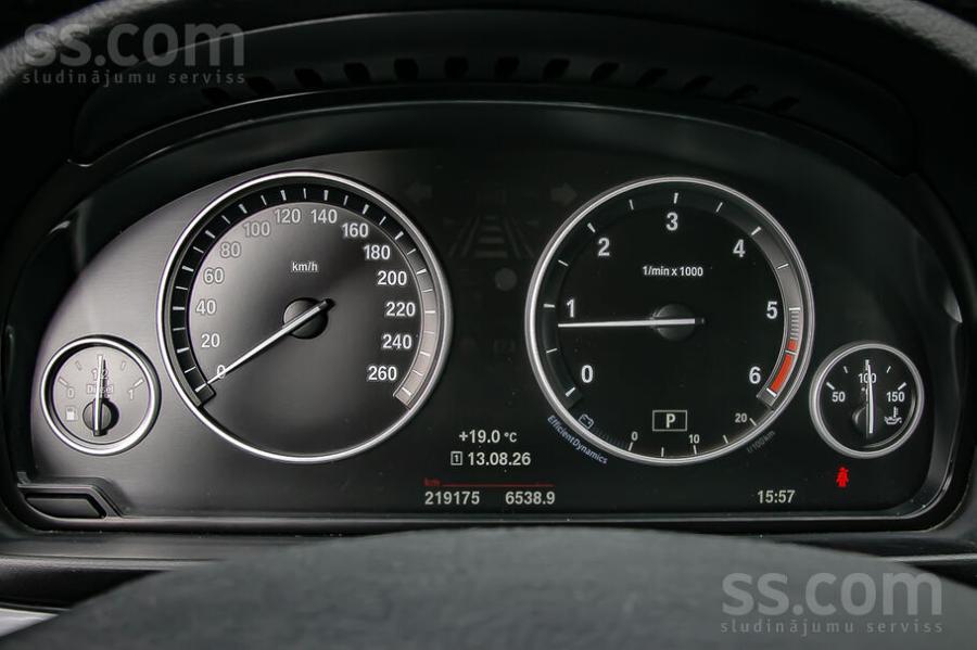 Blue BMW 520 2016 in Tukums, with an engine capacity of 2.00 L and mileage of 219 thousand km for 13700 €, photo 18 on AUTOMOTO.COM.LV