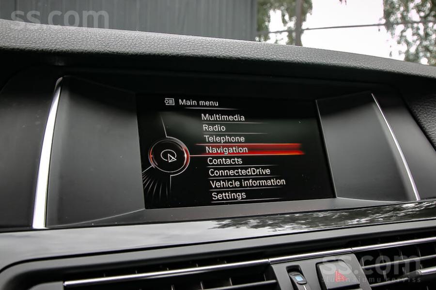 Blue BMW 520 2016 in Tukums, with an engine capacity of 2.00 L and mileage of 219 thousand km for 13700 €, photo 31 on AUTOMOTO.COM.LV