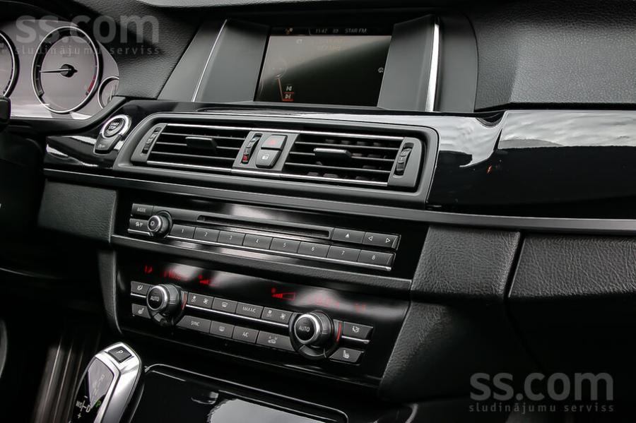 Blue BMW 520 2016 in Tukums, with an engine capacity of 2.00 L and mileage of 219 thousand km for 13700 €, photo 33 on AUTOMOTO.COM.LV