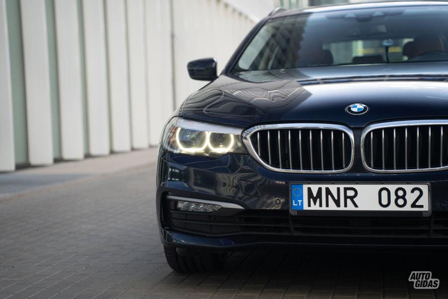 Blue BMW 520 2017 in Vilnius, with an engine capacity of 2.00 L and mileage of 250 thousand km for 17950 €, photo 14 on AUTOMOTO.COM.LV
