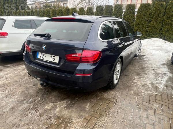 Blue BMW 520 2017 in Riga, with an engine capacity of 2.00 L and mileage of 300 thousand km for 15900 €, photo 8 on AUTOMOTO.COM.LV