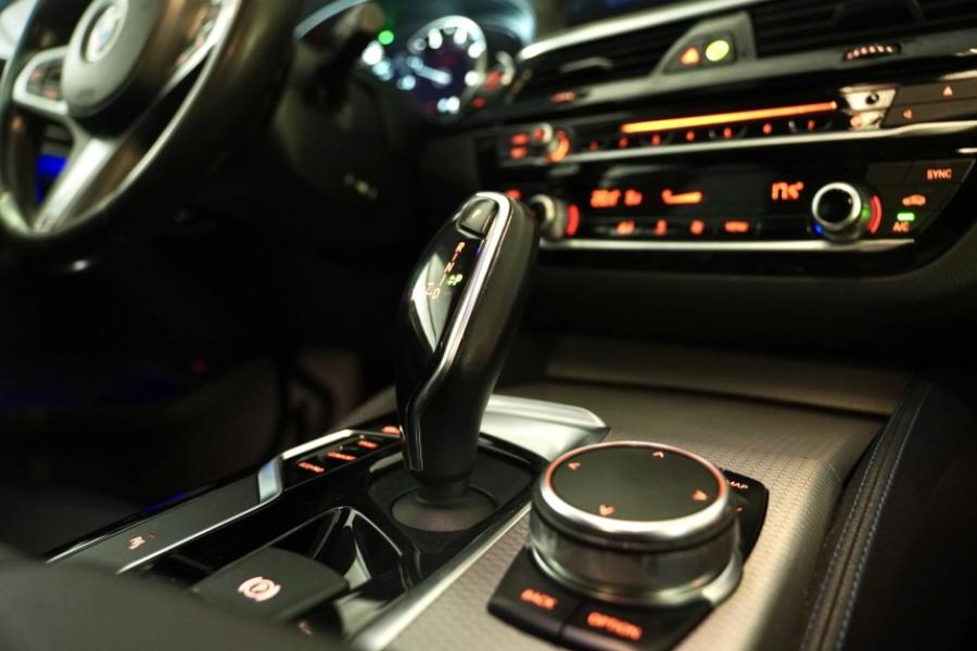 Zils BMW 520 2017 Rīga, ar dzinēja tilpumu 2.00 L un nobraukumu 250 tūkst. km par 19900 €, foto 17 vietnē AUTOMOTO.COM.LV