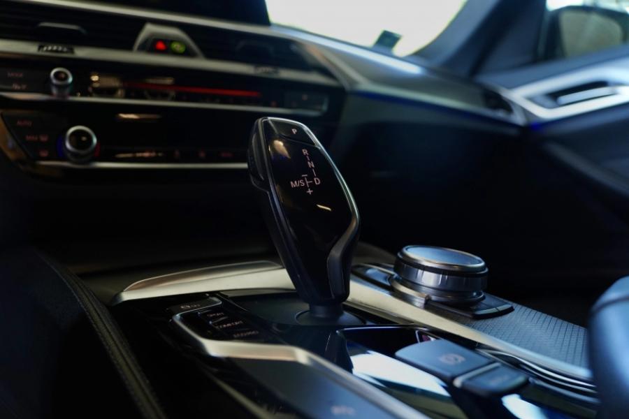 Zils BMW 520 2017 Rīga, ar dzinēja tilpumu 2.00 L un nobraukumu 250 tūkst. km par 19900 €, foto 20 vietnē AUTOMOTO.COM.LV