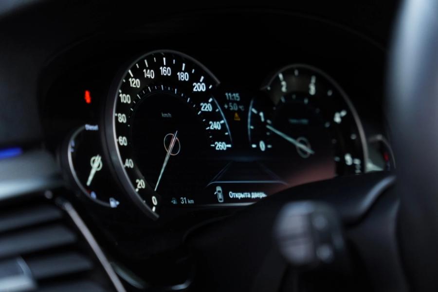 Zils BMW 520 2017 Rīga, ar dzinēja tilpumu 2.00 L un nobraukumu 250 tūkst. km par 19900 €, foto 21 vietnē AUTOMOTO.COM.LV