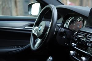 Zils BMW 520 2017 Rīga, ar dzinēja tilpumu 2.00 L un nobraukumu 250 tūkst. km par 19900 €, foto 24 vietnē AUTOMOTO.COM.LV