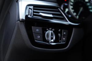Zils BMW 520 2017 Rīga, ar dzinēja tilpumu 2.00 L un nobraukumu 250 tūkst. km par 19900 €, foto 33 vietnē AUTOMOTO.COM.LV