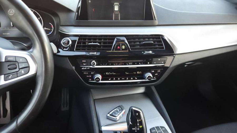 Blue BMW 520 2017 in Kaunas, with an engine capacity of 2.00 L and mileage of 210 thousand km for 16700 €, photo 17 on AUTOMOTO.COM.LV