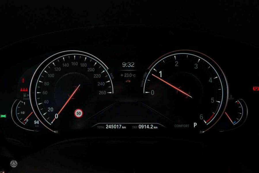 Zils BMW 520 2017 Viļņa, ar dzinēja tilpumu 2.00 L un nobraukumu 245 tūkst. km par 17900 €, foto 24 vietnē AUTOMOTO.COM.LV