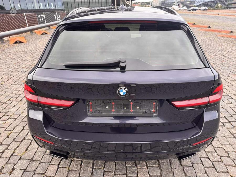 Blue BMW 520 2017 in Kaunas, with an engine capacity of 2.00 L and mileage of 115 thousand km for 19450 €, photo 8 on AUTOMOTO.COM.LV