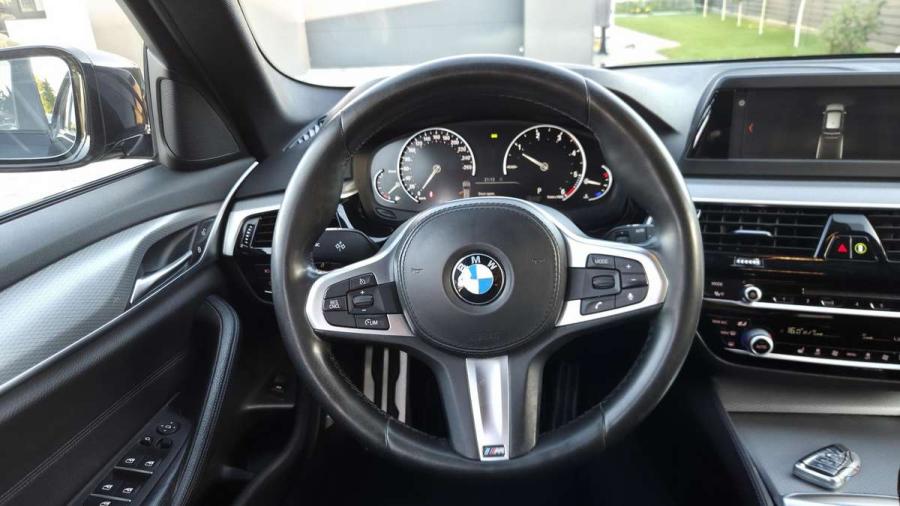 Blue BMW 520 2017 in Kaunas, with an engine capacity of 2.00 L and mileage of 210 thousand km for 16700 €, photo 15 on AUTOMOTO.COM.LV