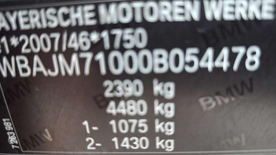 Blue BMW 520 2017 in Kaunas, with an engine capacity of 2.00 L and mileage of 210 thousand km for 16700 €, photo 18 on AUTOMOTO.COM.LV