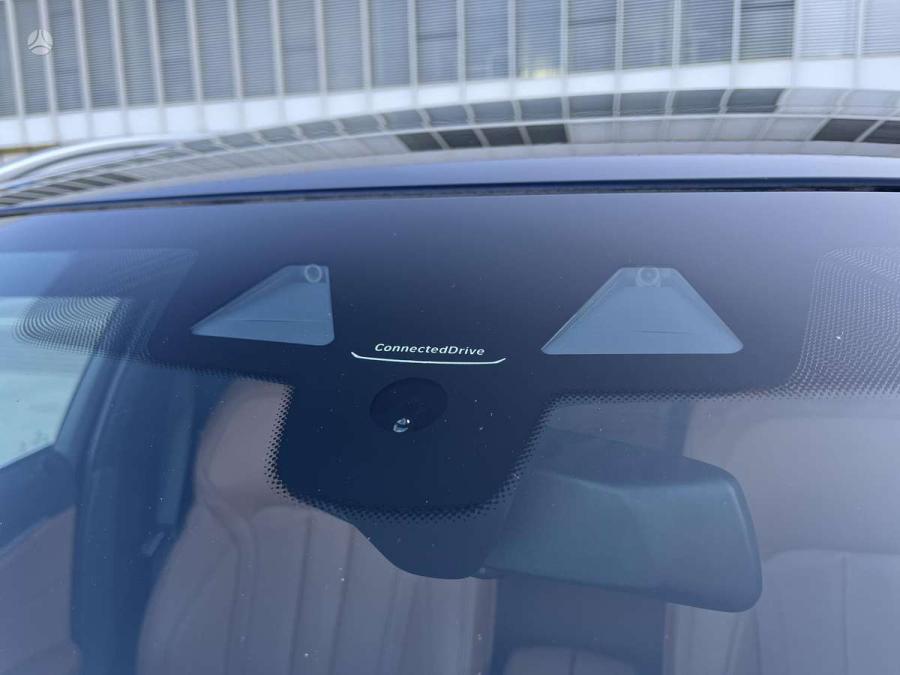 Blue BMW 520 2017 in Vilnius, with an engine capacity of 2.00 L and mileage of 210 thousand km for 17000 €, photo 19 on AUTOMOTO.COM.LV
