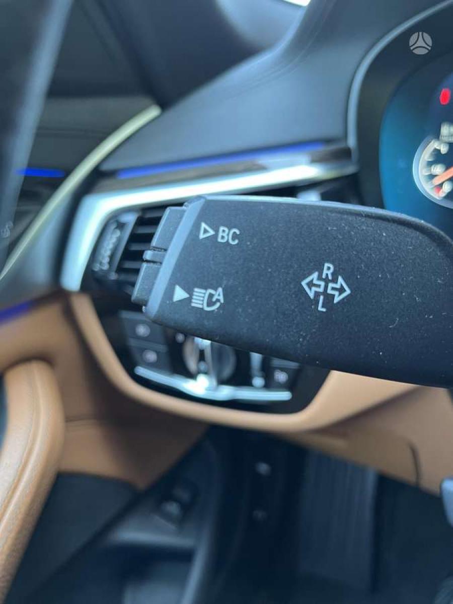 Blue BMW 520 2017 in Vilnius, with an engine capacity of 2.00 L and mileage of 210 thousand km for 17000 €, photo 23 on AUTOMOTO.COM.LV