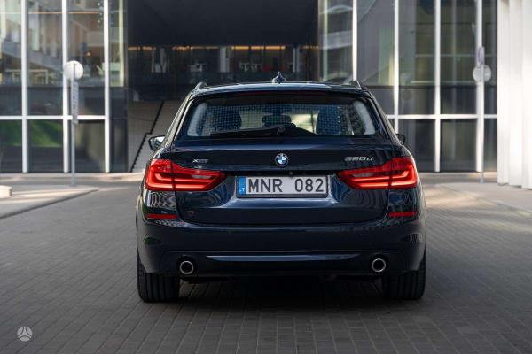 Blue BMW 520 2017 in Vilnius, with an engine capacity of 2.00 L and mileage of 275 thousand km for 15490 €, photo 6 on AUTOMOTO.COM.LV