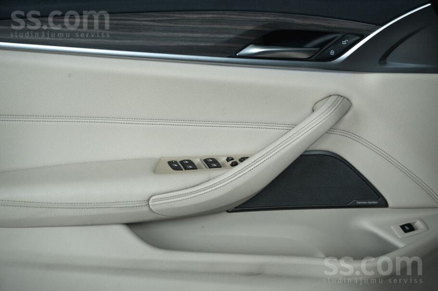 Blue BMW 520 2017 in Riga, with an engine capacity of 2.00 L and mileage of 217 thousand km for 18990 €, photo 17 on AUTOMOTO.COM.LV