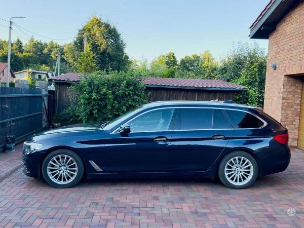Blue BMW 520 2017 in Vilnius, with an engine capacity of 2.00 L and mileage of 315 thousand km for 15600 €, photo 3 on AUTOMOTO.COM.LV
