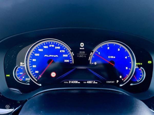 Blue BMW 520 2017 in Vilnius, with an engine capacity of 2.00 L and mileage of 315 thousand km for 15600 €, photo 7 on AUTOMOTO.COM.LV