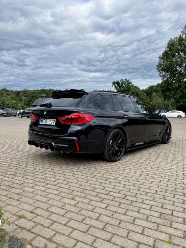 Blue BMW 520 2017 in Vilnius, with an engine capacity of 2.00 L and mileage of 238 thousand km for 17600 €, photo 3 on AUTOMOTO.COM.LV