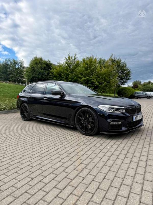 Blue BMW 520 2017 in Vilnius, with an engine capacity of 2.00 L and mileage of 238 thousand km for 17600 €, photo 6 on AUTOMOTO.COM.LV