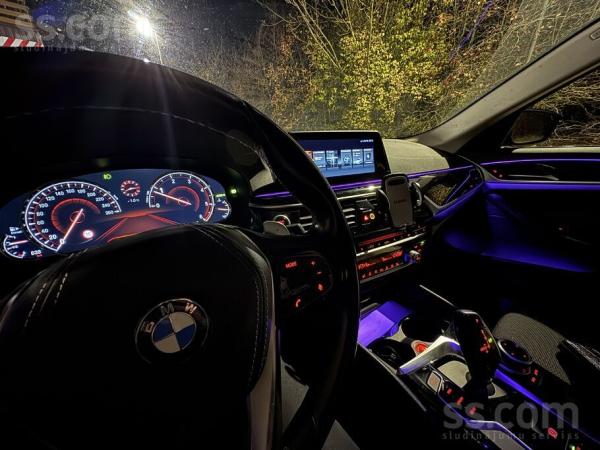 Blue BMW 520 2018 in Jekabpils, with an engine capacity of 2.00 L and mileage of 239 thousand km for 17500 €, photo 11 on AUTOMOTO.COM.LV