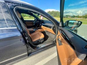 Blue BMW 520 2018 in Riga, with an engine capacity of 2.00 L and mileage of 193 thousand km for 19900 €, photo 9 on AUTOMOTO.COM.LV