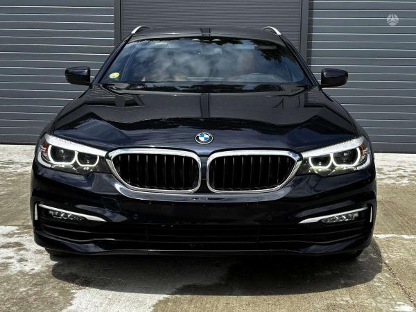Blue BMW 520 2018 in Utena, with an engine capacity of 2.00 L and mileage of 266 thousand km for 13600 €, photo 3 on AUTOMOTO.COM.LV