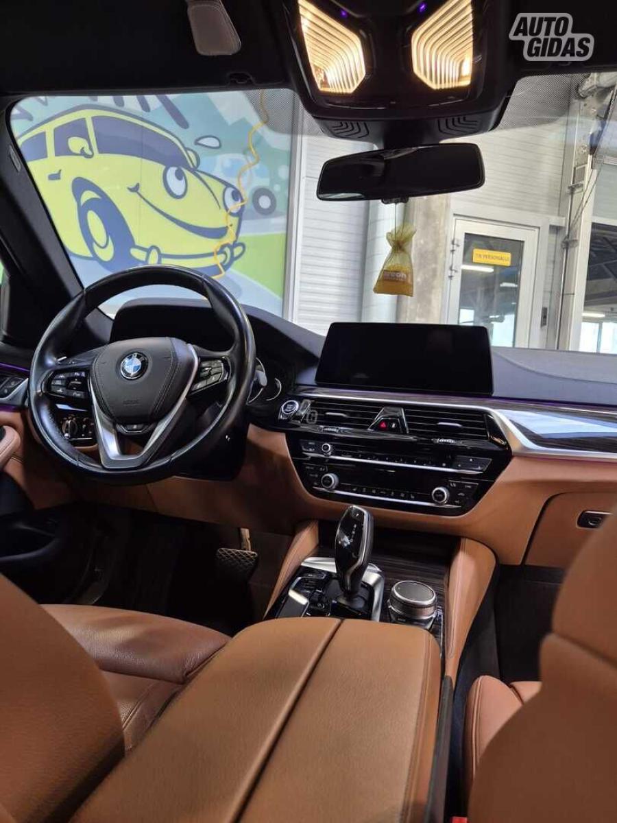 Zils BMW 520 2018 Viļņa, ar dzinēja tilpumu 2.00 L un nobraukumu 213 tūkst. km par 18999 €, foto 24 vietnē AUTOMOTO.COM.LV