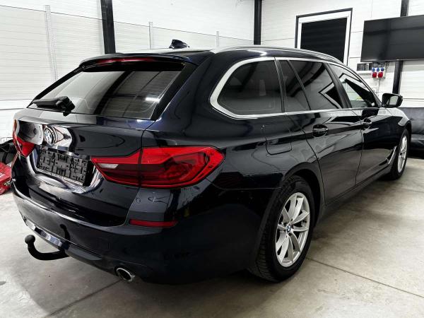 Blue BMW 520 2018 in Utena, with an engine capacity of 2.00 L and mileage of 266 thousand km for 13200 €, photo 4 on AUTOMOTO.COM.LV