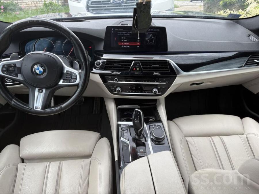 Blue BMW 520 2019 in Riga, with an engine capacity of 2.00 L and mileage of 0 thousand km for 21750 €, photo 5 on AUTOMOTO.COM.LV
