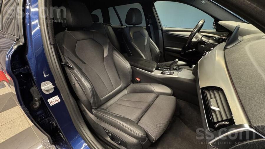 Zils BMW 520 2019 Rīga, ar dzinēja tilpumu 2.00 L un nobraukumu 249 tūkst. km par 16990 €, foto 12 vietnē AUTOMOTO.COM.LV